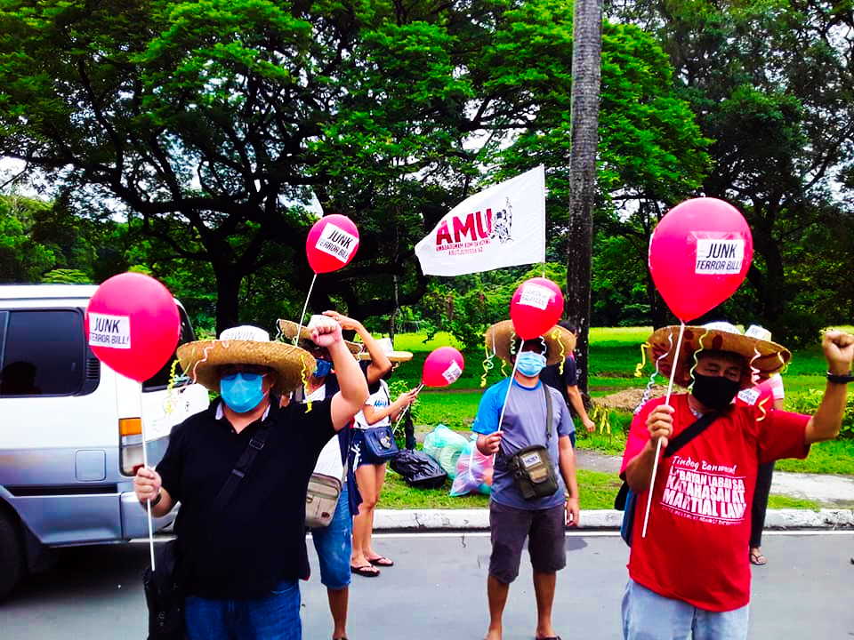 Araw ng Kalayaan “mañanita” protest, defies PNP scare tactics ...